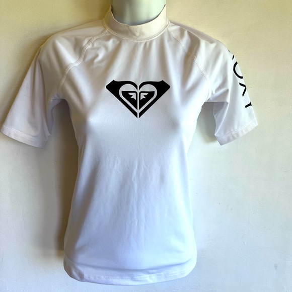 Roxy | Swim | Roxy Short Sleeve Rash Guard Shirt Women Or Girls Extra ...